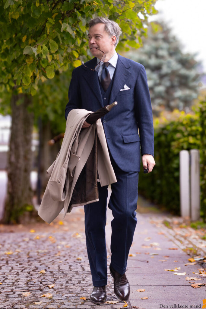 Torsten Grunwald skræddersyet marineblå habit september 2022 billede ...